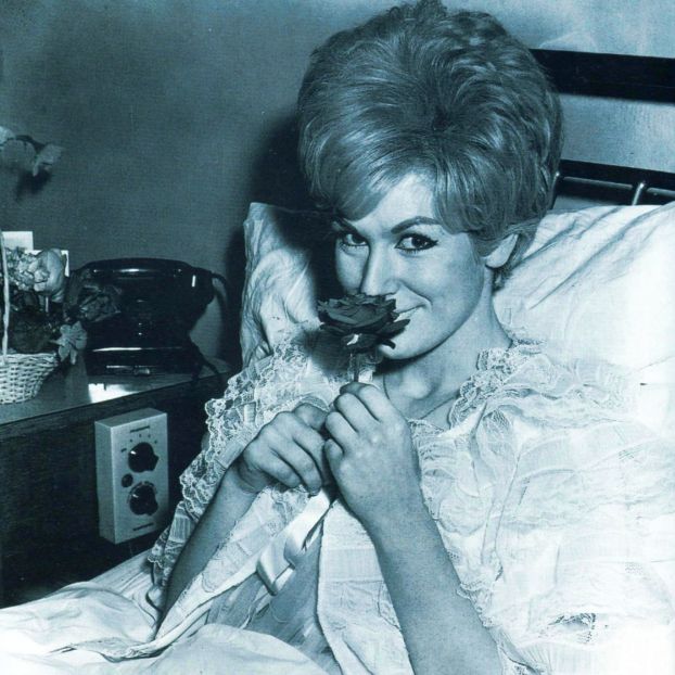 Fashion Art news | Dusty Springfield - Wallpaper Gallery