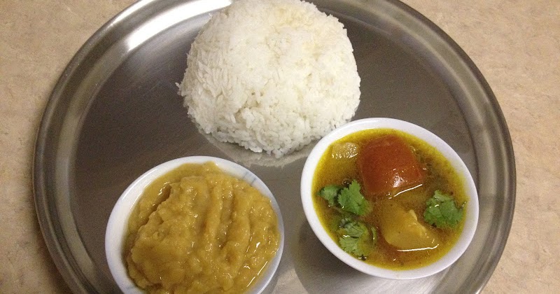 Sorakaya Dappalam(pulusu) / Bottle gourd in tamrind sauce