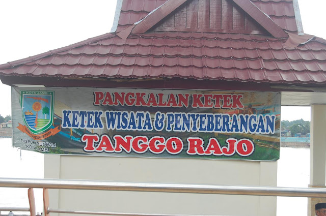 BERITAKU: INSTALASI LISTRIK DI TAMAN TANGGO RAJO JAMBI BERBAHAYA