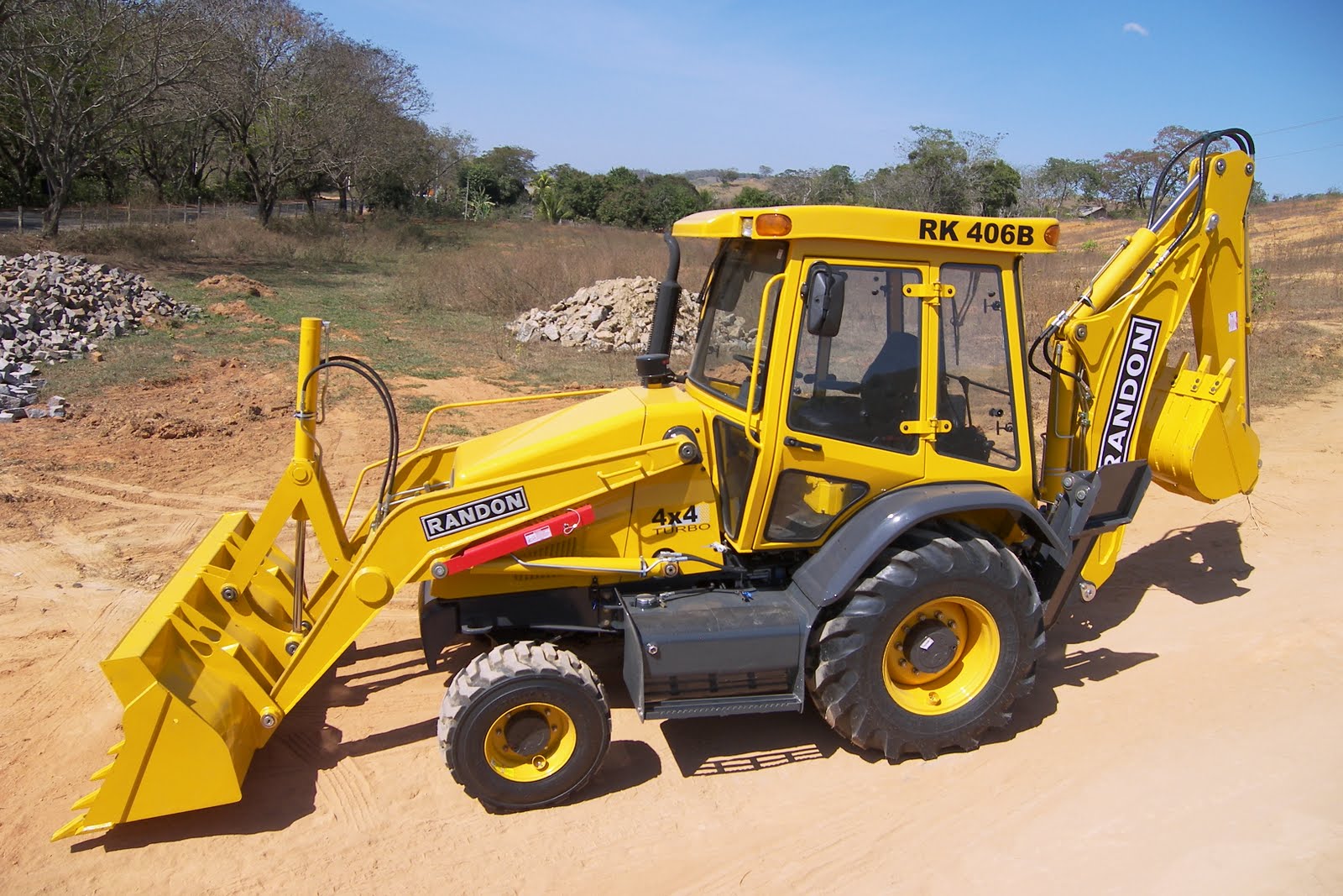 Fotos dos modelos de retroescavadeiras!