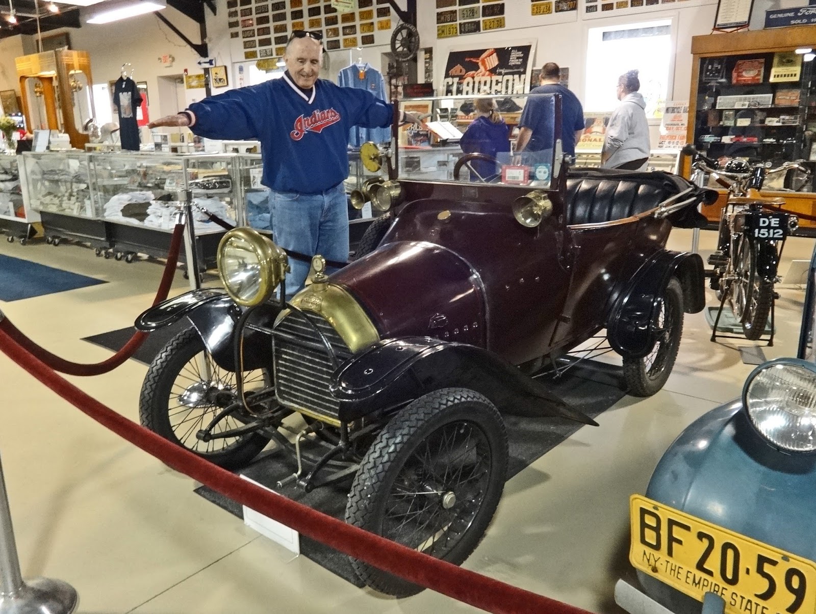 Jax Stumpes: Buffalo Transportation Pierce-Arrow Museum (10/8/2016)