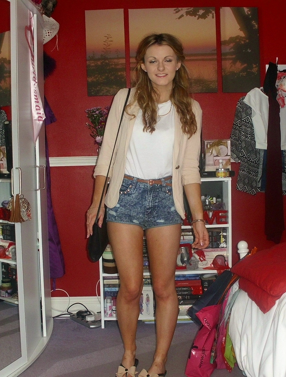 GotToLove♥: Outfit/ I like short shorts...