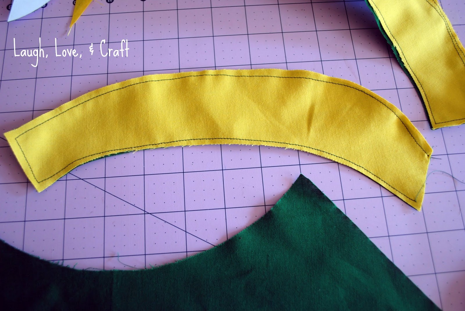 Laugh, Love, and Craft: Cape Tutorial