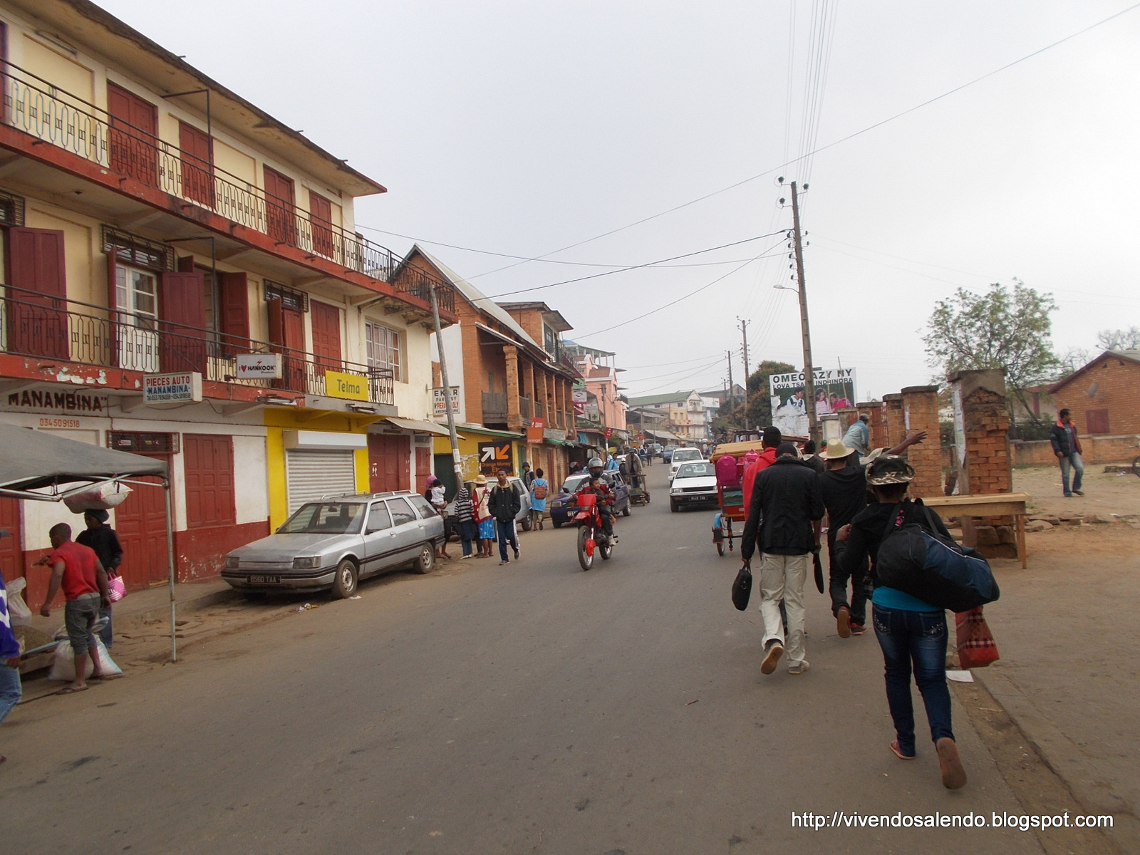 VIVENDO SALENDO: Le immagini di Ambositra, la Capitale dell'artigianato ...