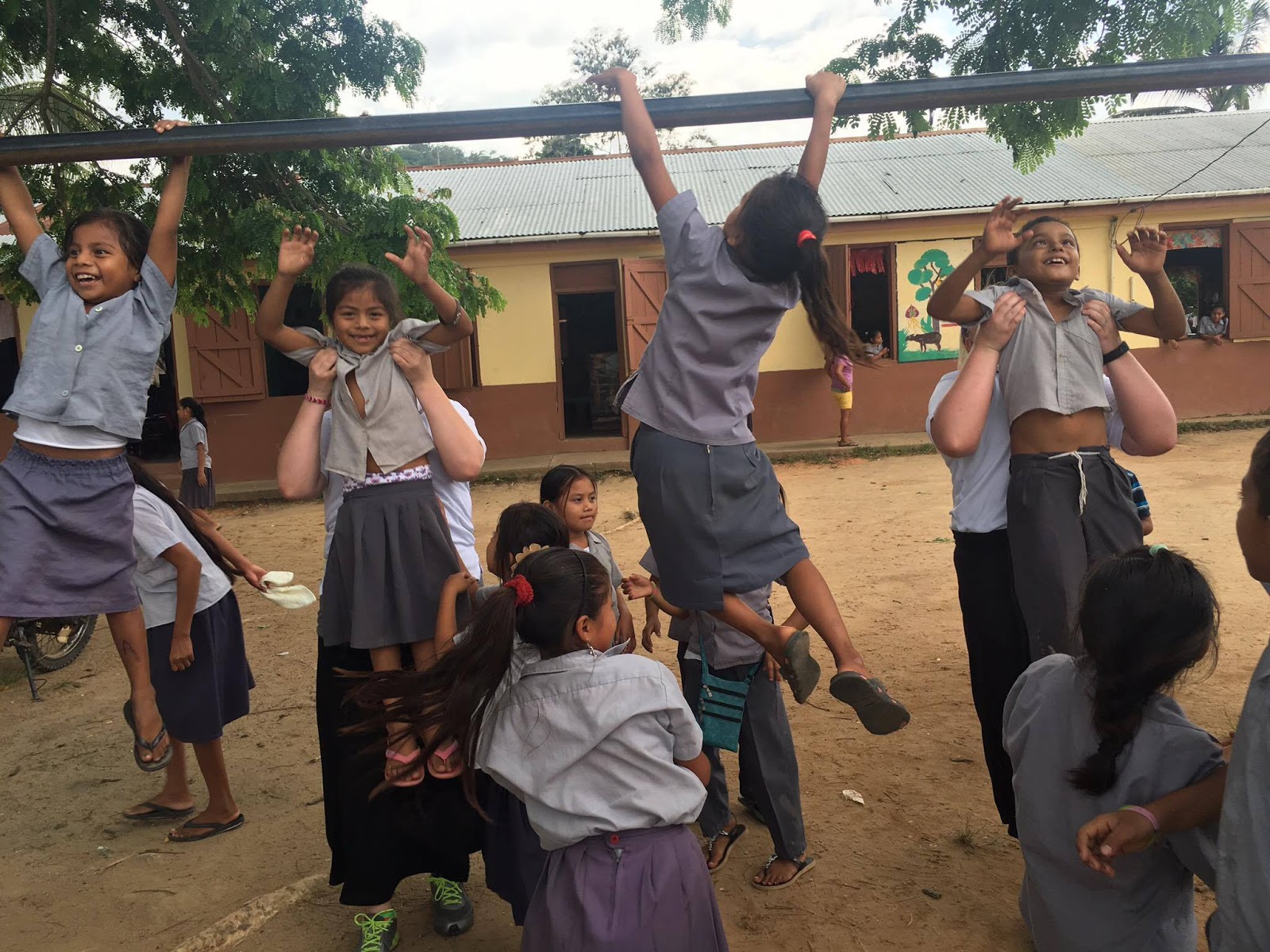 INTERNATIONAL TEACHING EXPERIENCE BELIZE 2016: Red Bank: Day 4 Teaching ...