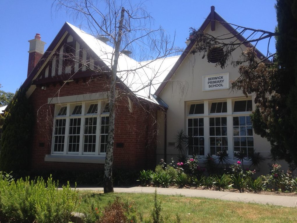 Now is my Story (in Sketches): The old Berwick Primary School