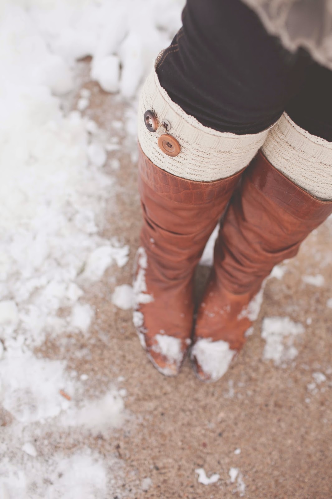 Java Mamma: DIY laced button leg warmers