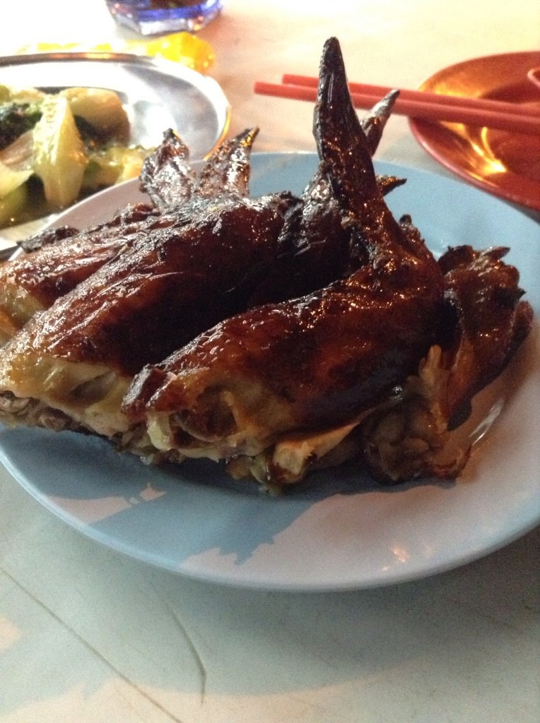 unveils the secret of Wong Ah Wah chicken wing in Jalan Alor