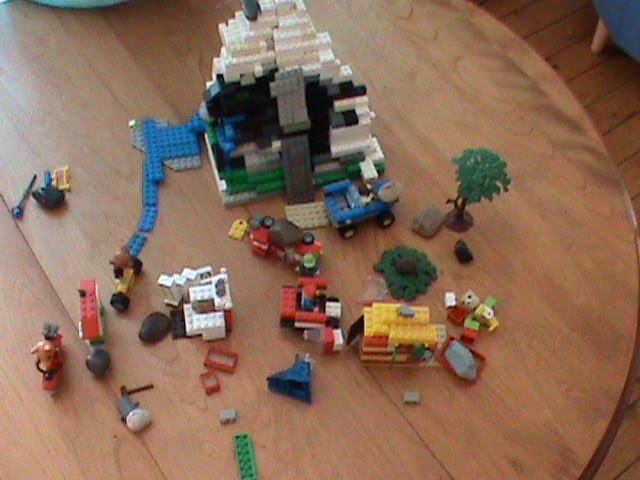 LEGO Quest Kids: Natural Disasters Photos