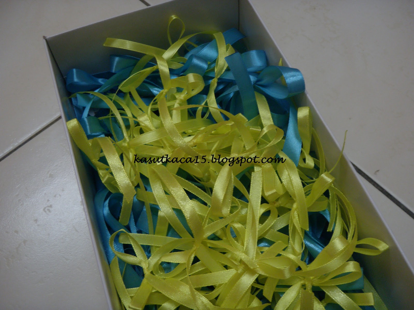 Kita Bebas Untuk Bermimpi: BUNGA TELUR GANTUNG part ii