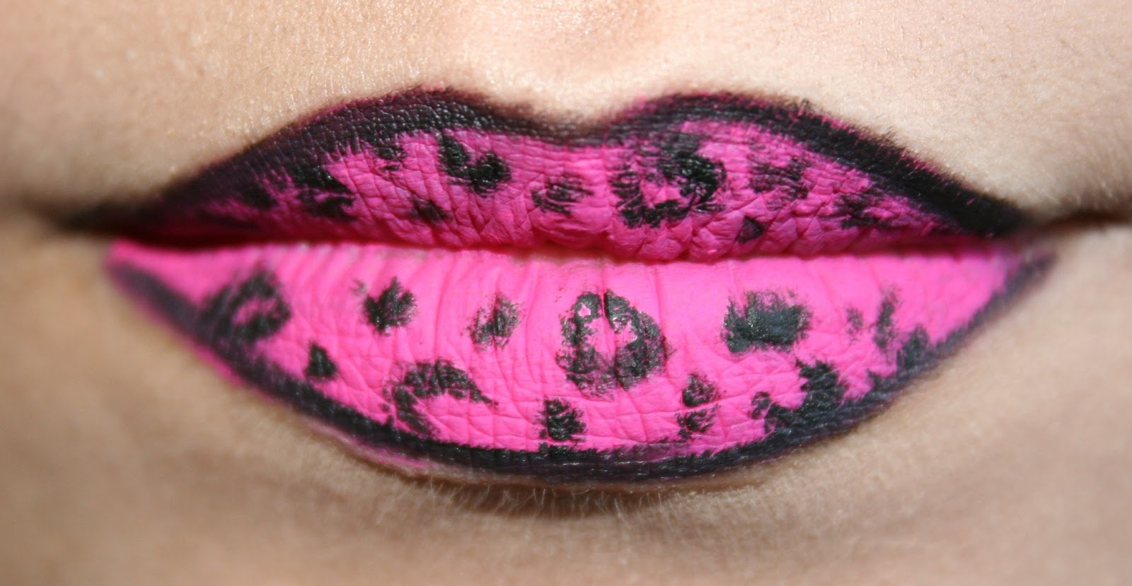The Gilded Lily: Leopard print lips (In hot pink!)