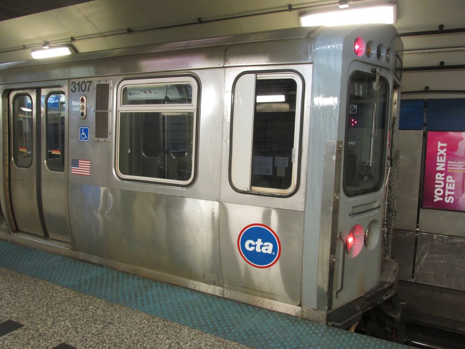 Eddie's Rail Fan Page: A Chicago Transit Authority blue line rapid ...