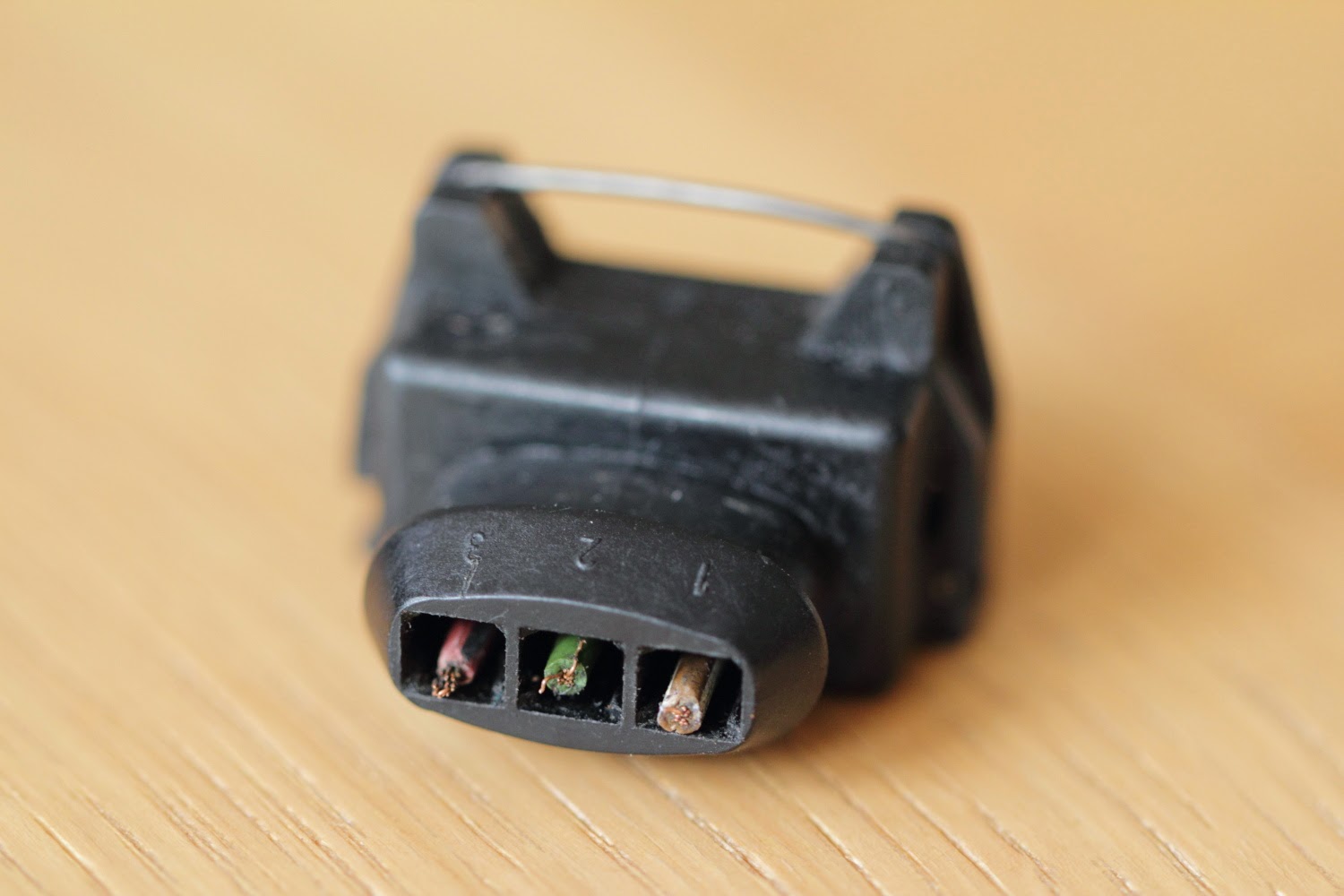 Life with a 1989 VW Golf Mk2 GTI 16V: Terminals for Hall Sender Plug on ...