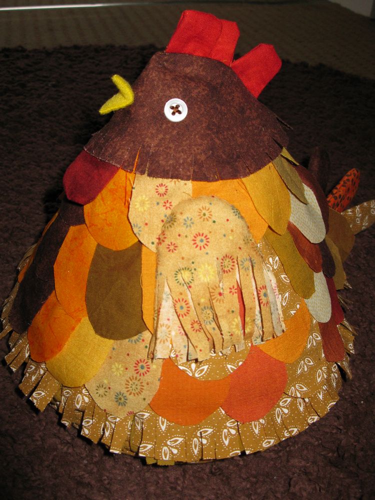 quiltandpatch: Popular Patchwork Easter Hen and chicks.