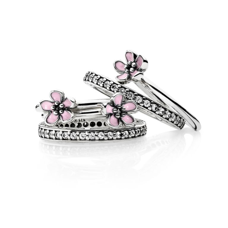 © Moda Glamour Italia: Pandora: Collezione P/E 2013