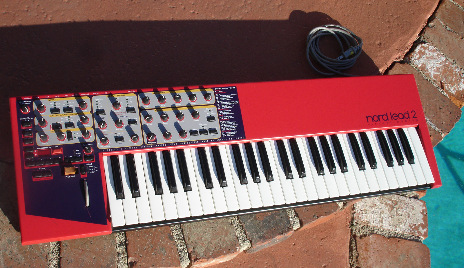 MATRIXSYNTH: Nord Lead 2 Virtual Analog Synthesizer