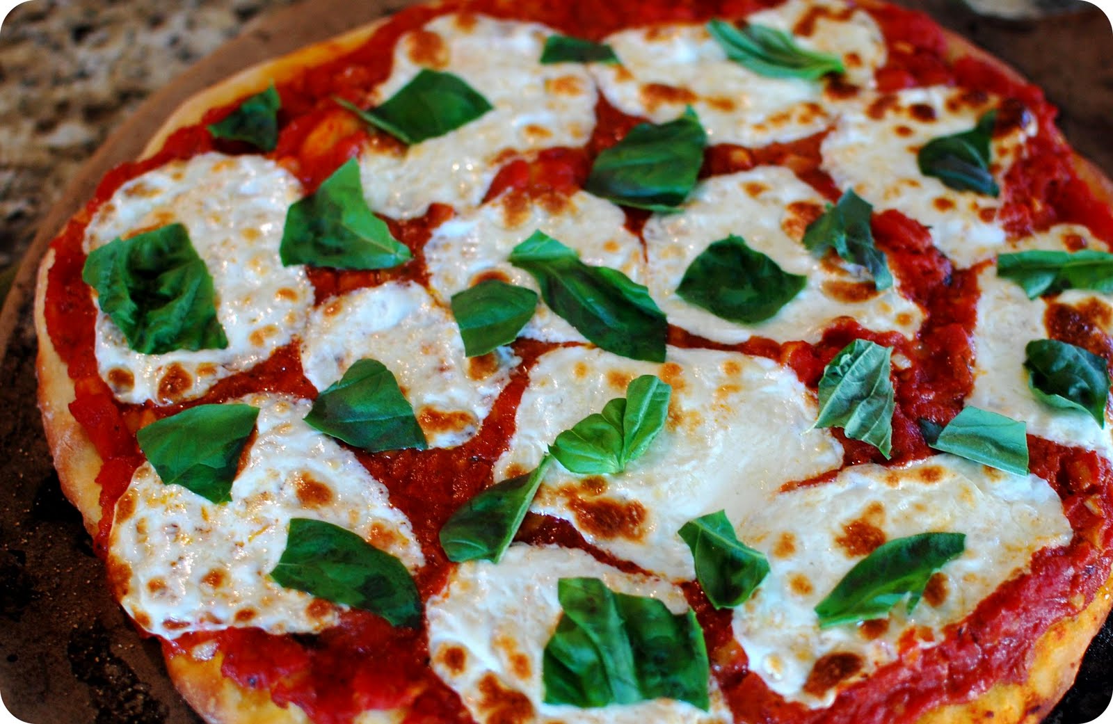 33 Shades of Green: Tasty Tuesdays: Pizza Margherita