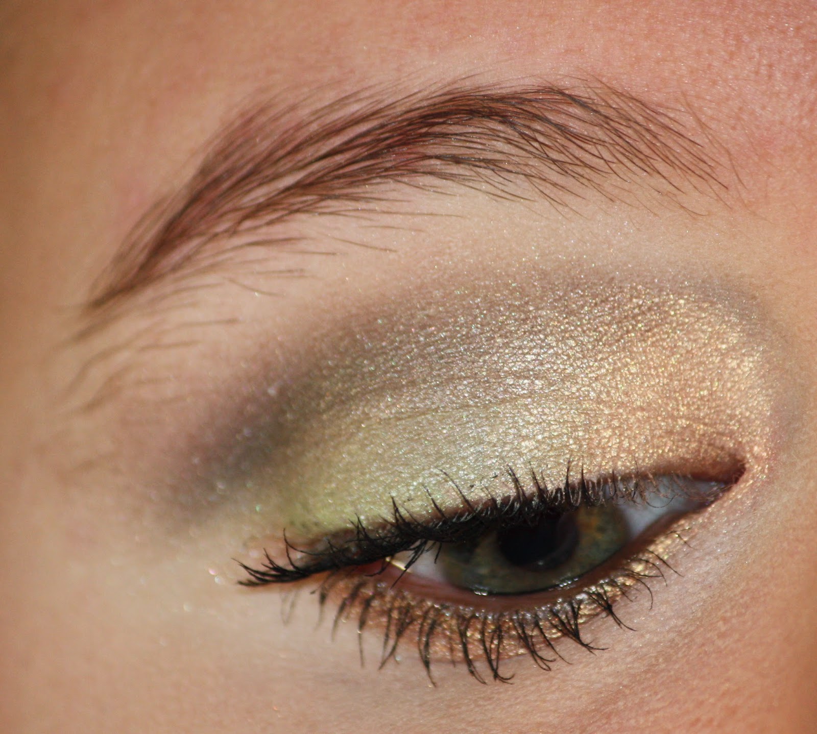 Die Zauberin Zebulon: Sage Green Eye MakeUp