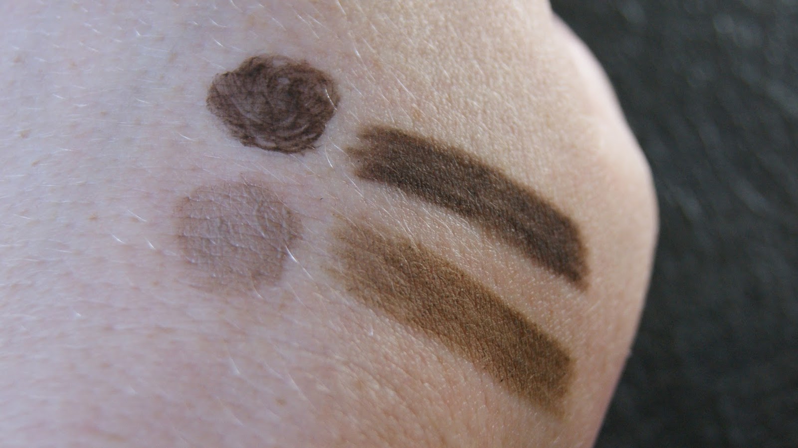 BEAUTY REVIEW: URBAN DECAY BROW TAMER & BROW BEATER - A Life With Frills