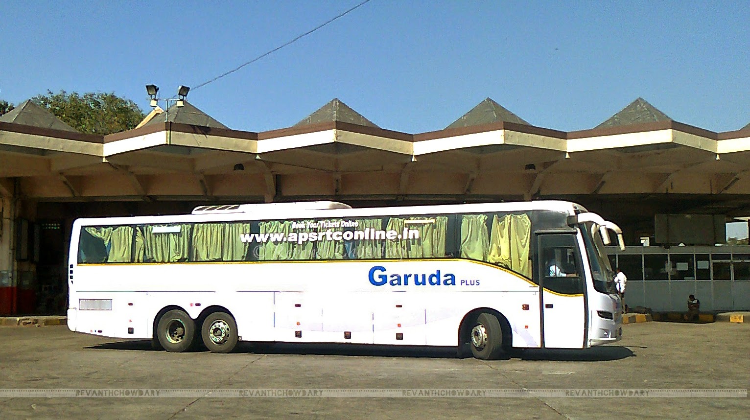 LOVE of Z: The Volvo and Merc Craze