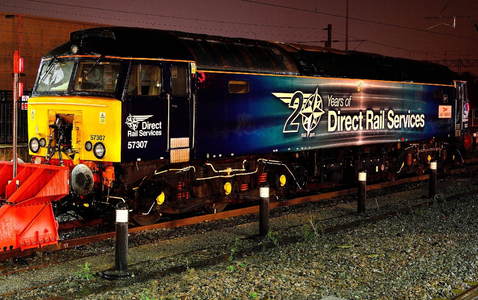 'Along These Tracks' Train Photos Site : Night Photo Class 57307 DRS ...