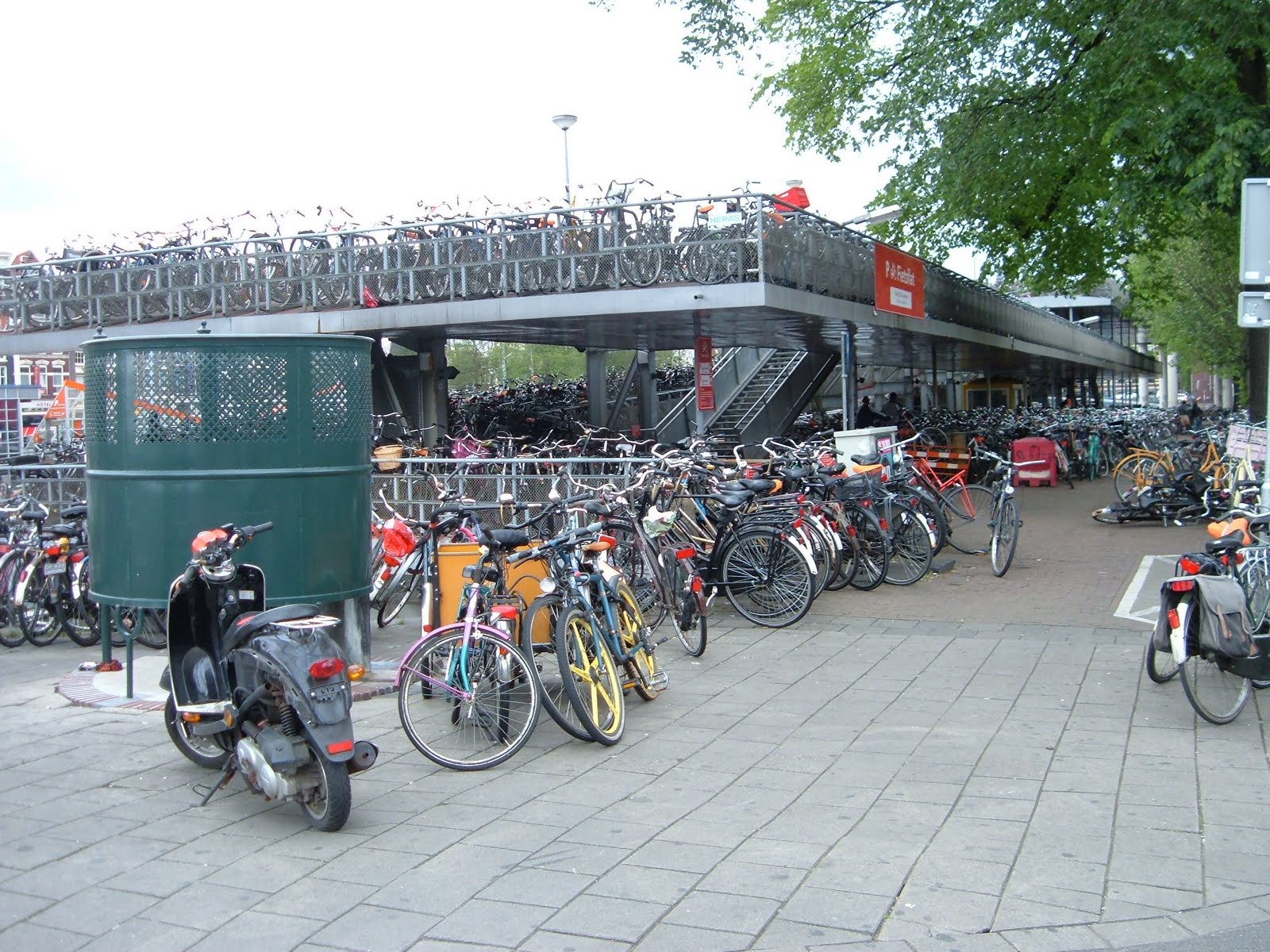 Preservation Institute Blog: Fietsen Van Amsterdam - Bikes of Amsterdam