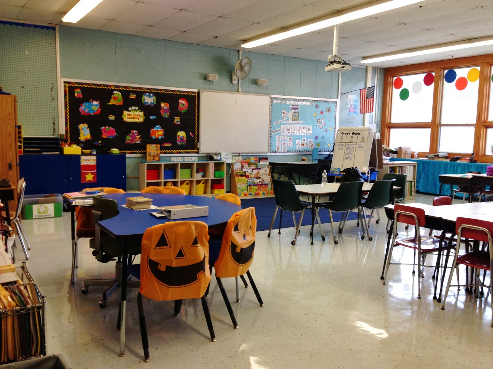 Teaching My Friends!: My Room