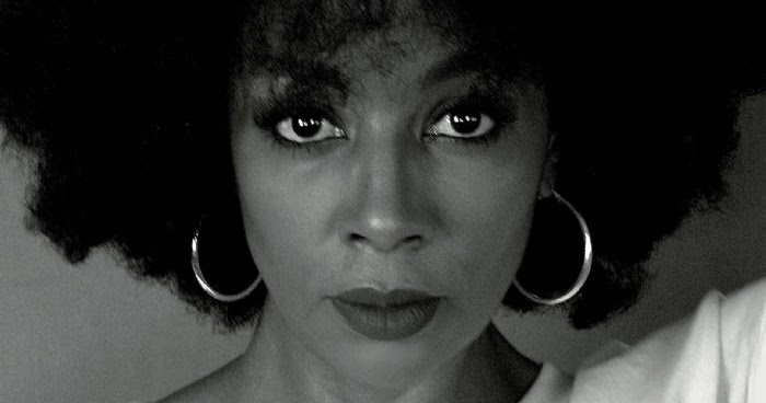 JAZZ CHILL : Sy Smith - Sometimes A Rose Will Grow in Concrete