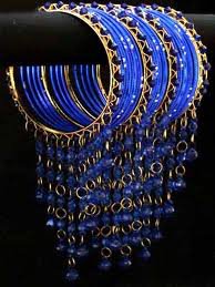 world of ethnic fashion !!!: Traditional kanch bangles