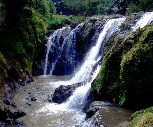 Penginapan Murah Lembang Bandung: Wisata alam curug maribaya Lembang ...