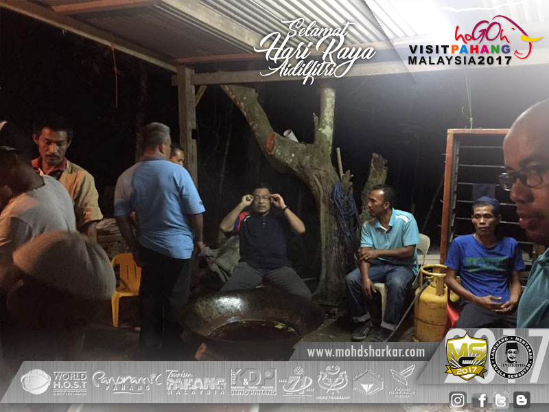 Mohd Sharkar's The Official Blog: Majlis Kenduri Hari Raya merewang Kg ...