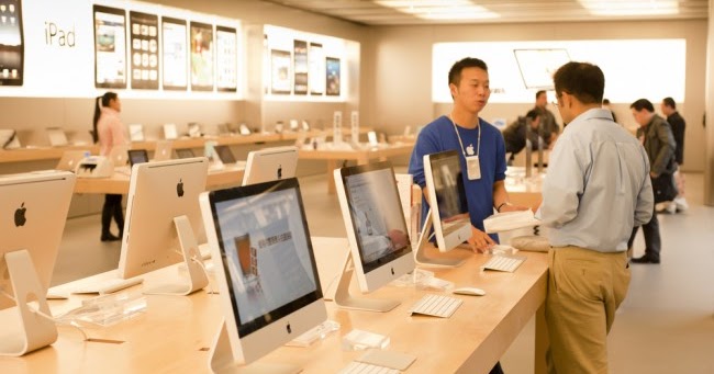 NWK to MIA: Apple Store Employees Get $4 Per Hour Raises