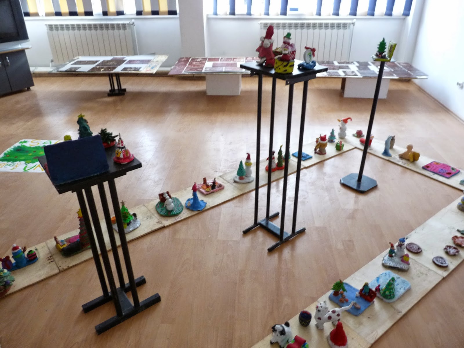 Liceul de Arte Plastice "HMT" Brasov: Expozitii