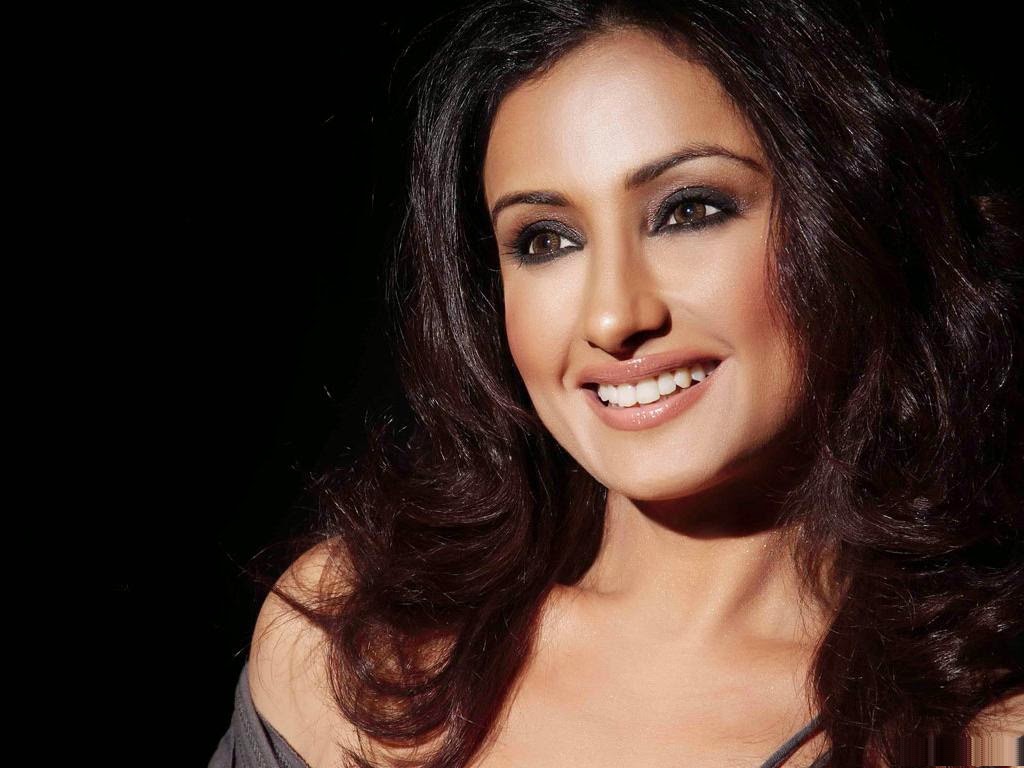Beautiful Wallpapers: Divya Dutta