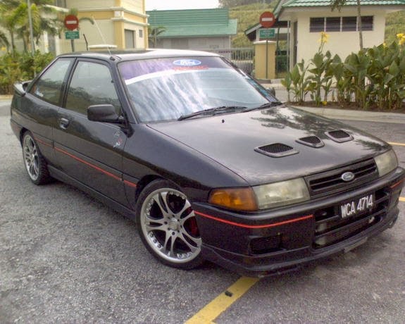 LIST MOBIL: Gambar Modifikasi Ford Laser Yang Bikin Ngiler