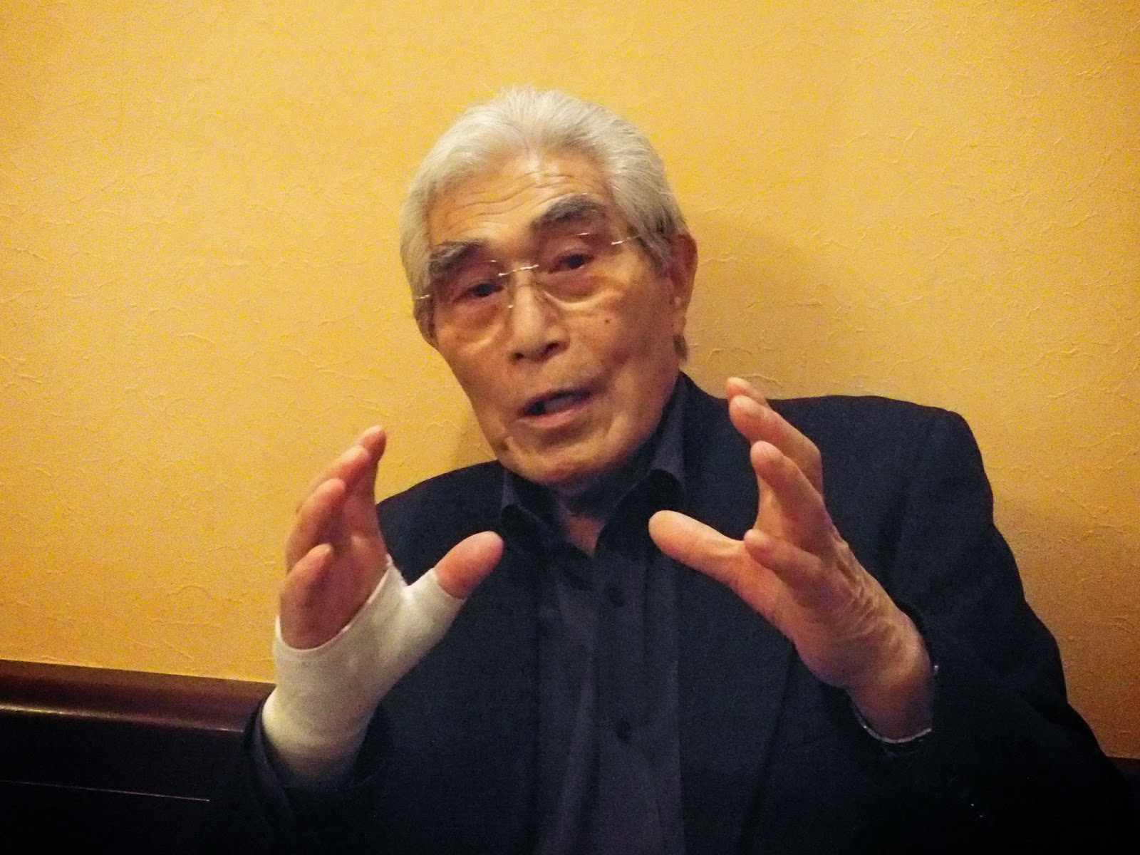 Sidelong Glances of a Pigeon Kicker: DAIMAJIN STRIKES BACK! Spending an ...