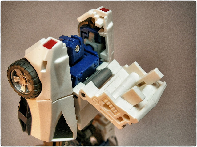 MechaGeezer's Toy Ramblings: Toy Review: FansProject Causality CA-09 ...