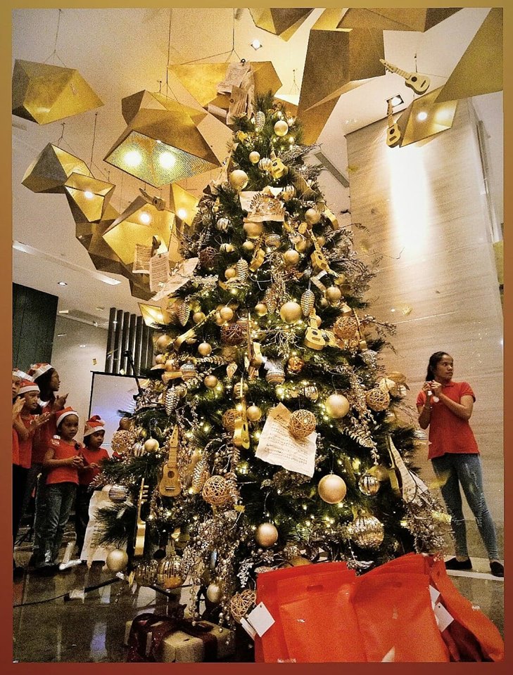 Colorful Christmas Trees Around Cebu! - FaceCebu | Cebu Trending And ...