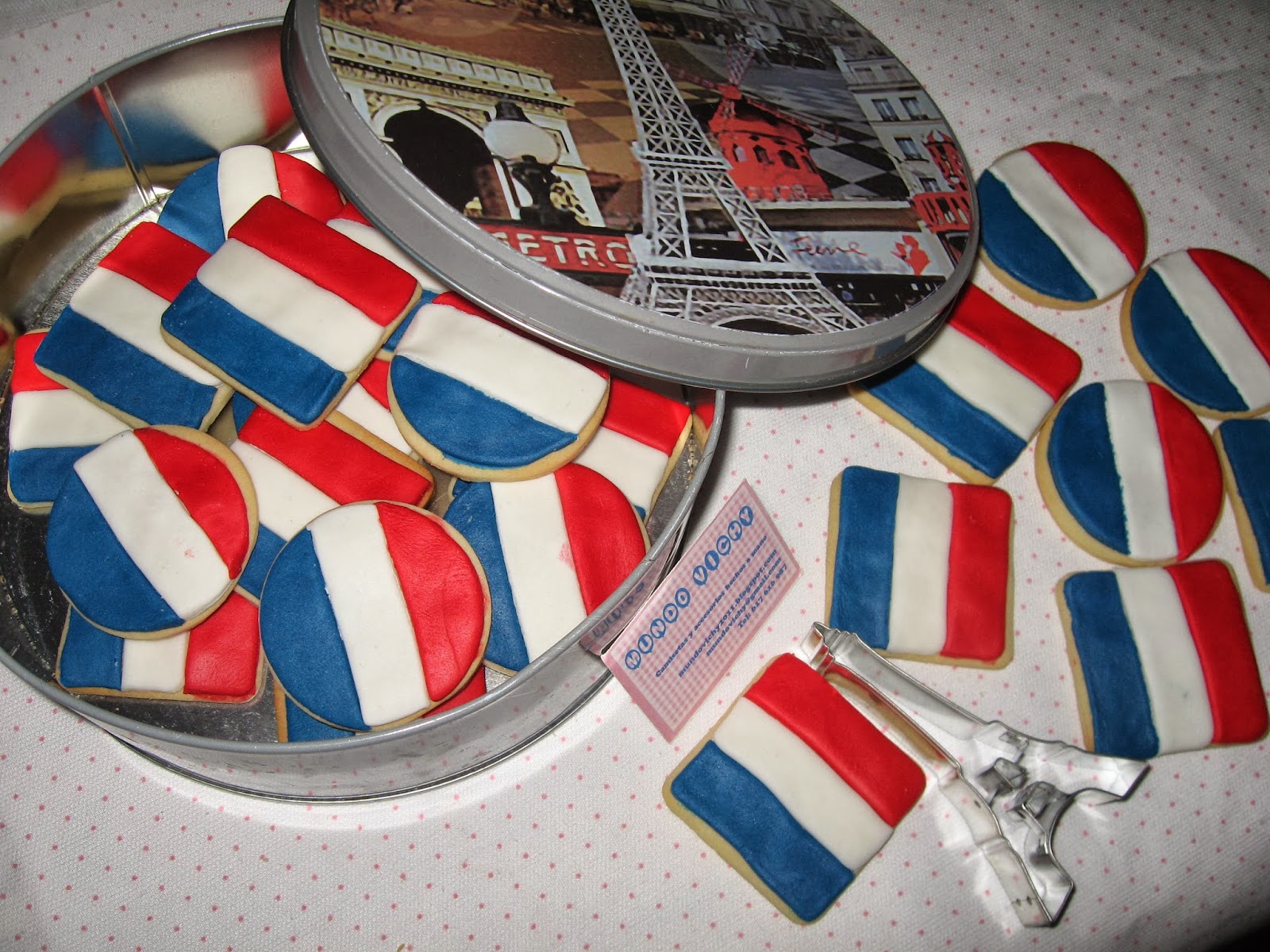 MUNDO VICHY: GALLETAS DECORADAS "FRANCIA"