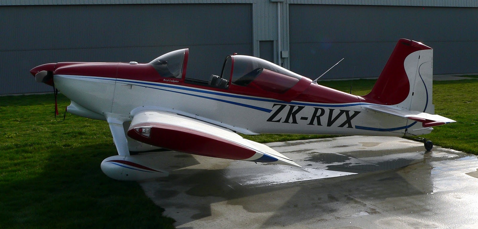NZ Civil Aircraft: Late Friday lunch at NZRT