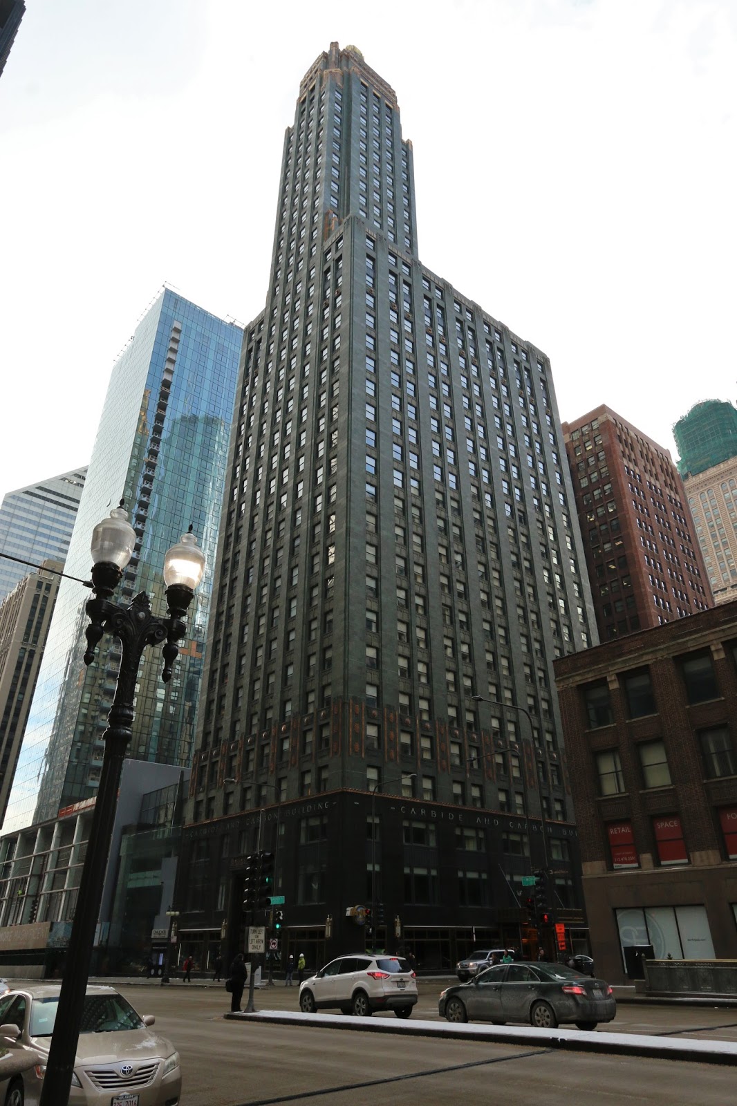 Nomadic Newfies: Chicago's Carbide and Carbon Building