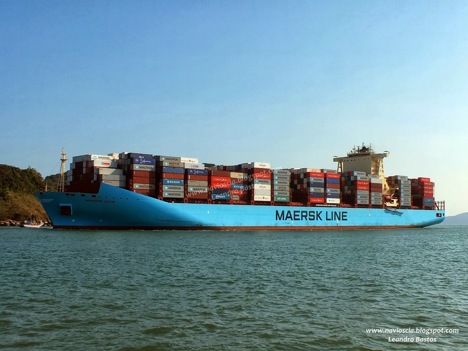 Navios de Santos & CIA: Navio MAERSK LEON