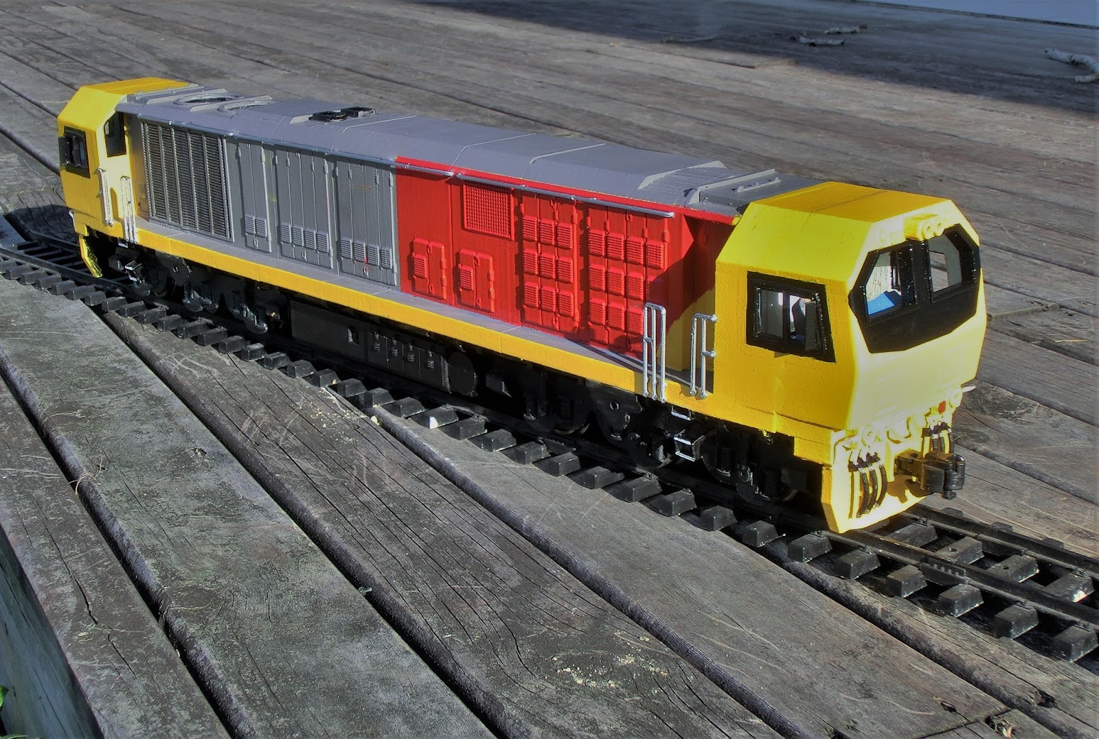 New Zealand Railway Models (Kiwi Trains): 1:24 Kiwirail DL Class