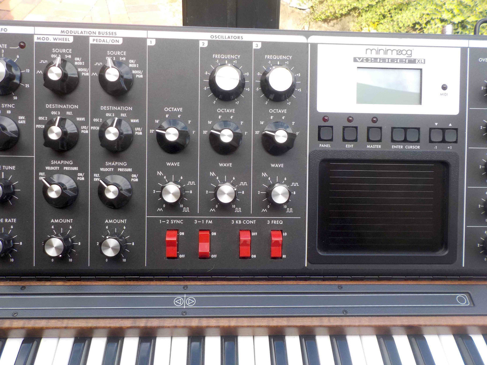 MATRIXSYNTH: Moog Voyager XL Minimoog