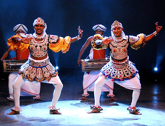 Discover-SriLanka: SRI LANKA - LOW COUNTRY DANCERS