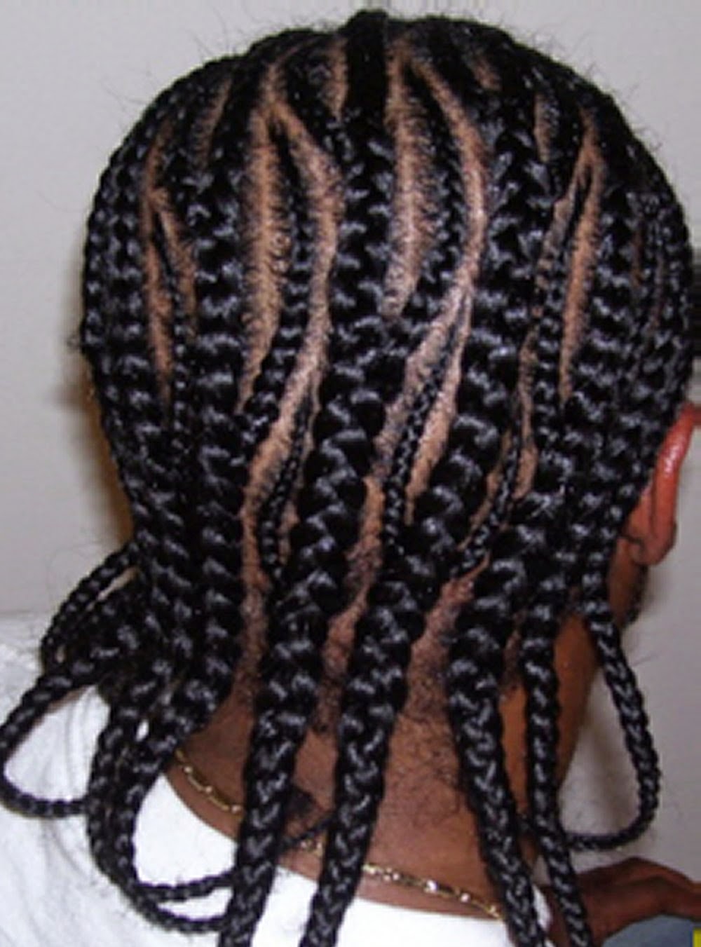 Jenis & Model Rambut Berkelas untuk Lelaki Terbaru