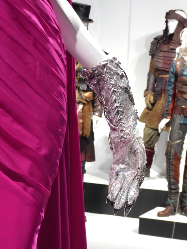 Hollywood Movie Costumes and Props: Emmy-nominated American Horror ...