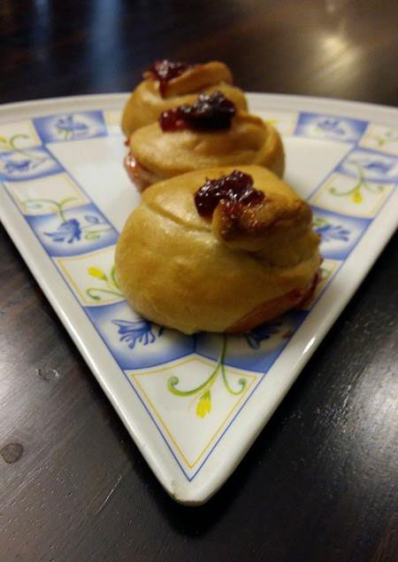 Cooking Up Something Nice: Jam Roll for your Breakfast Menu