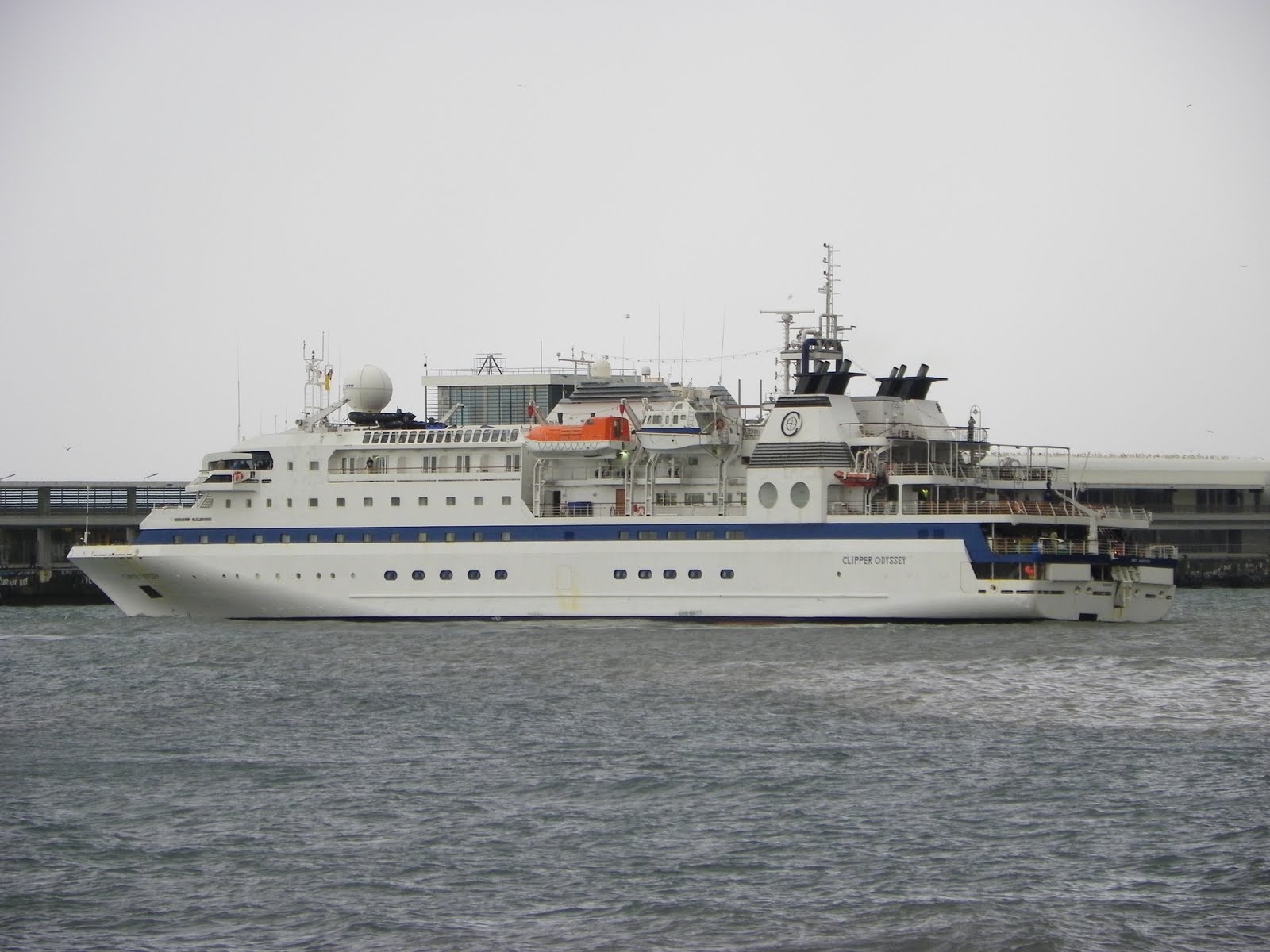 CLUBE DE ENTUSIASTAS DE NAVIOS: Escala inaugural do CLIPPER ODYSSEY