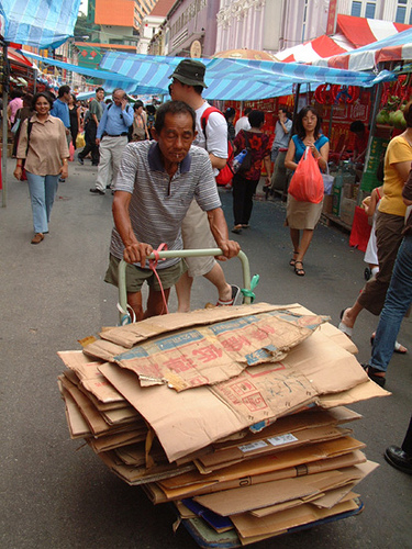 Dating Nightmares: Karung guni - The rubbish man